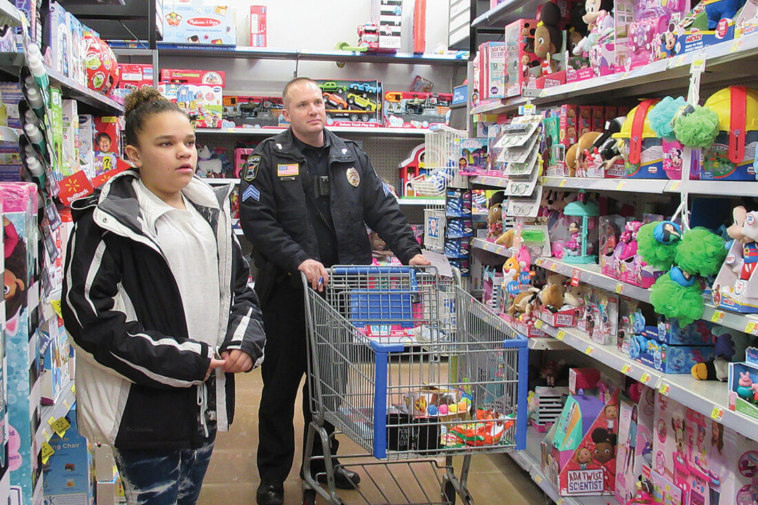 Holidays with heroes | News, Sports, Jobs - Marshall Independent